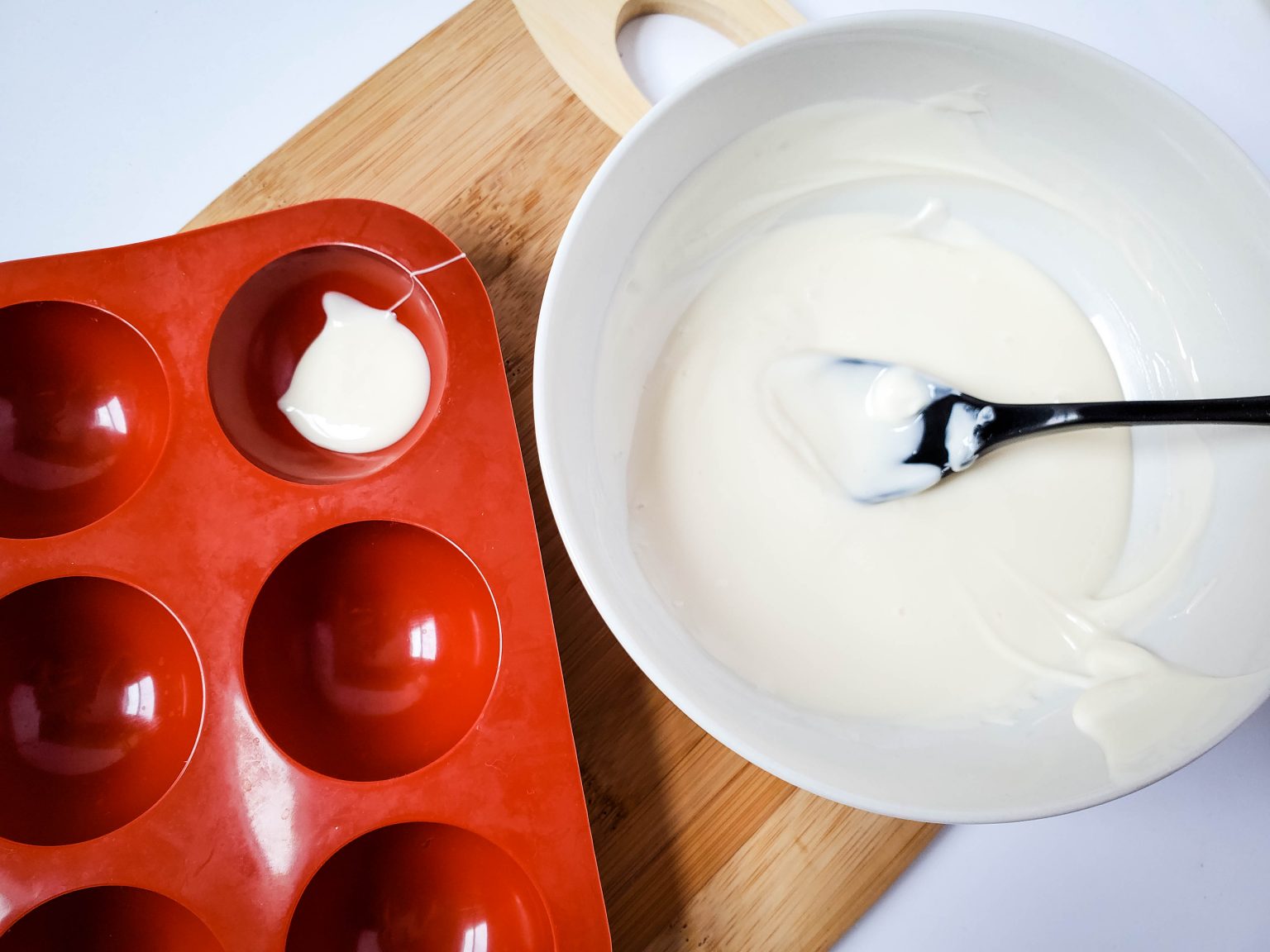White Chocolate Caramel Cappuccino Bombs | DIY Coffee Bombs - {Not ...