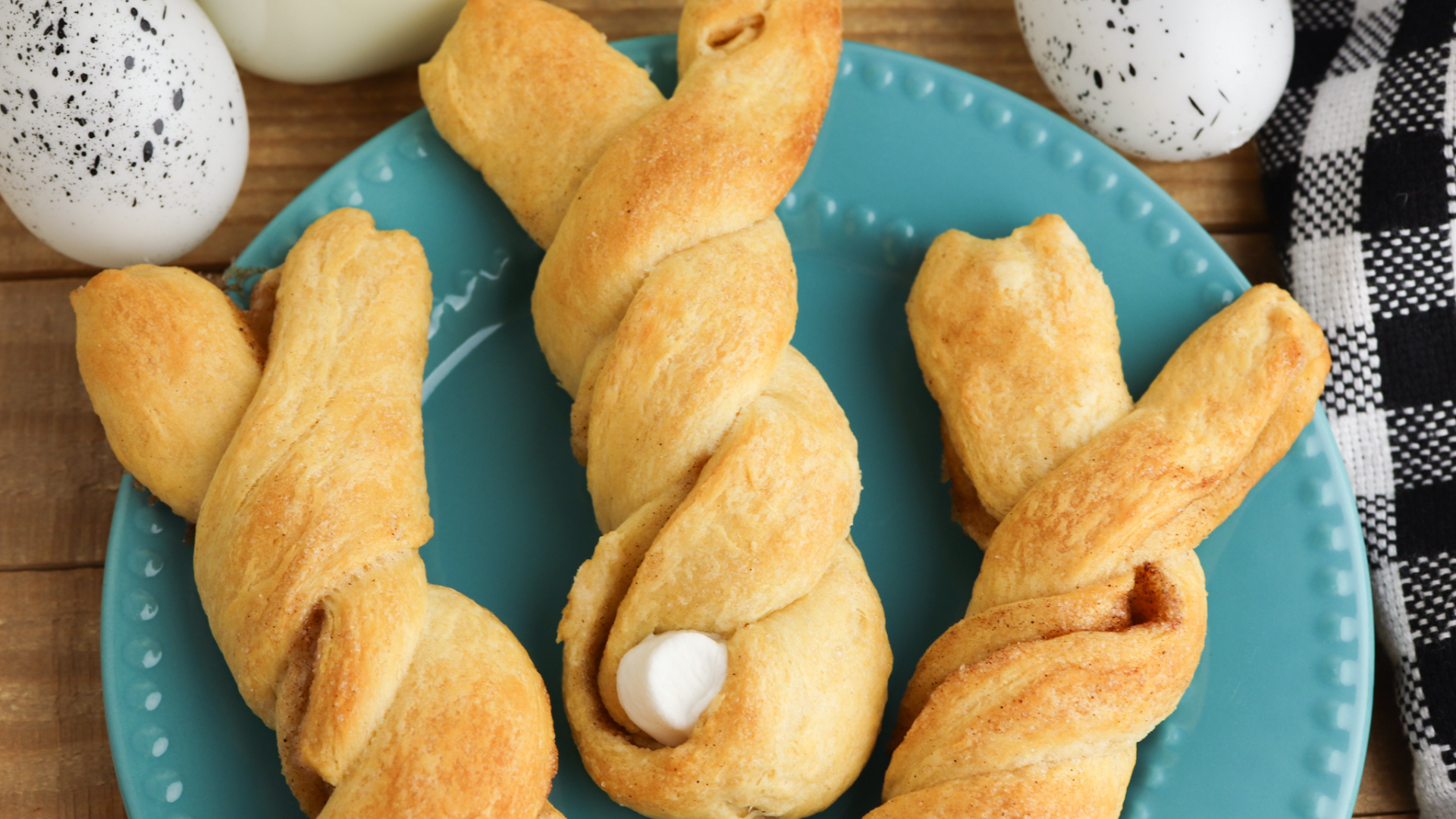 Easter Bunny Crescent Rolls | Cinnamon Sugar Twists - {Not Quite} Susie ...