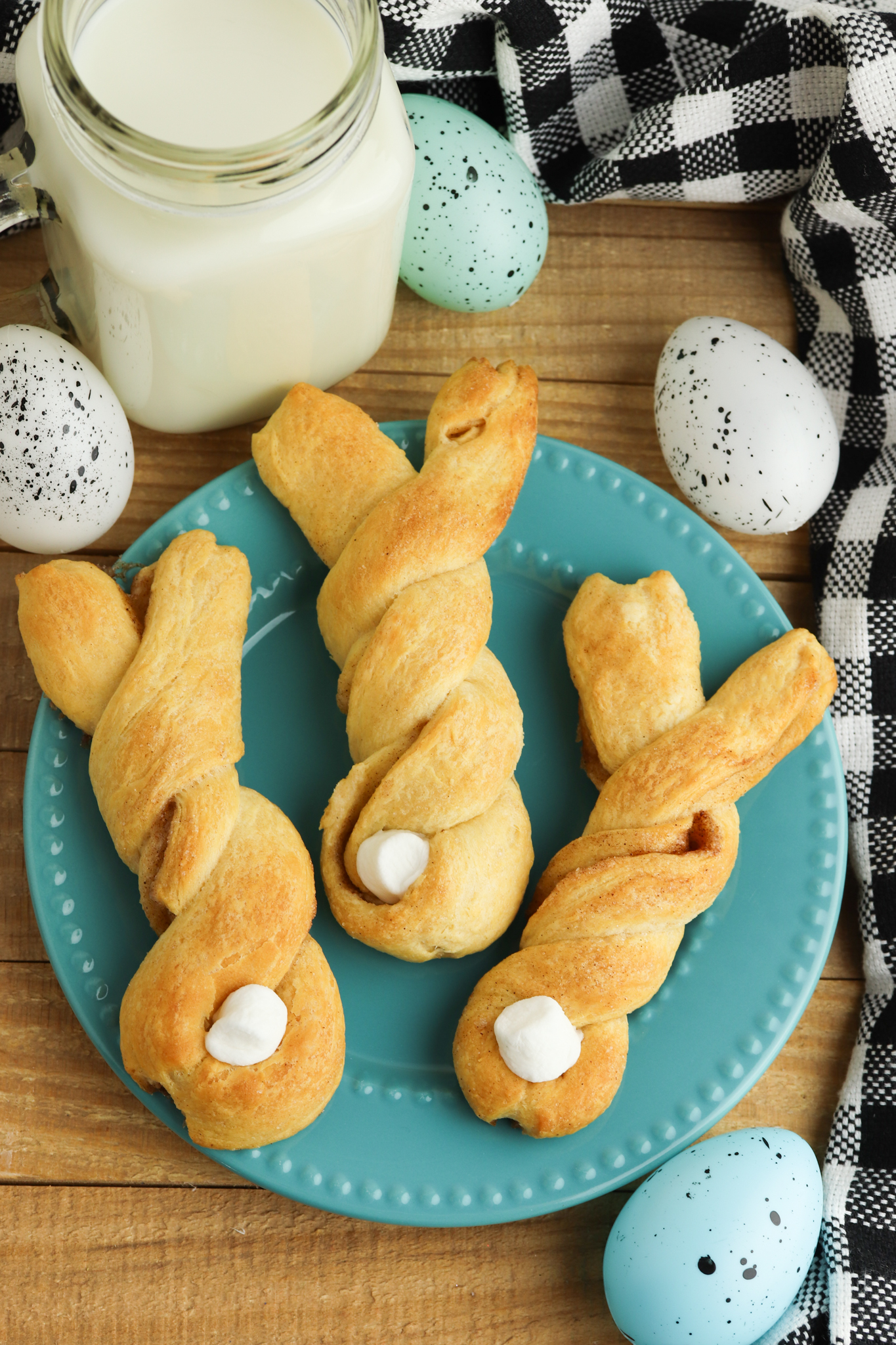 Easter Bunny Crescent Rolls | Cinnamon Sugar Twists - {Not Quite} Susie ...