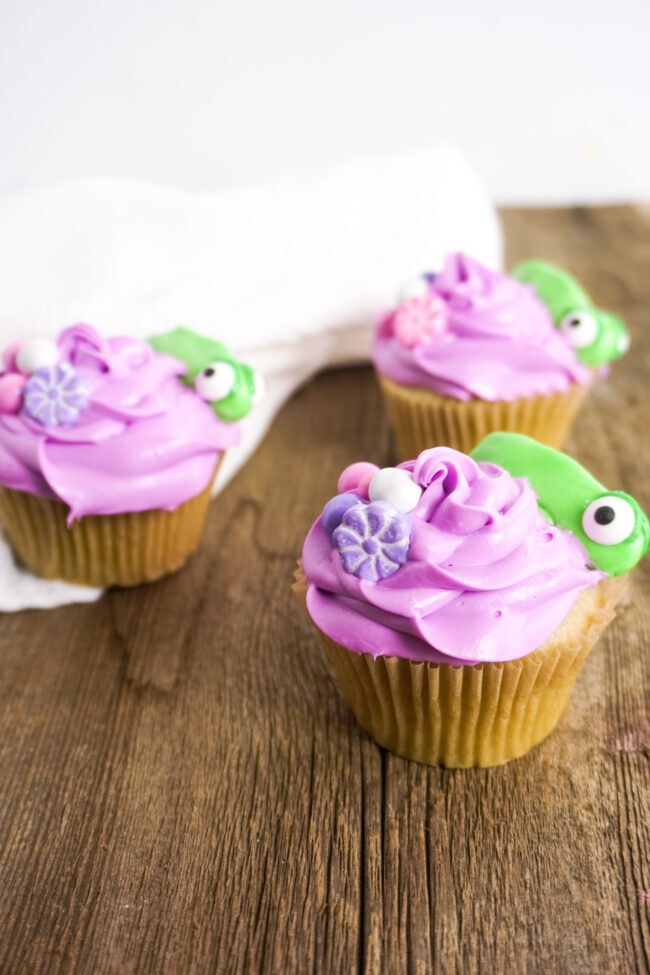 Rapunzel Cupcakes | Adorable Tangled Cupcakes - {Not Quite} Susie Homemaker