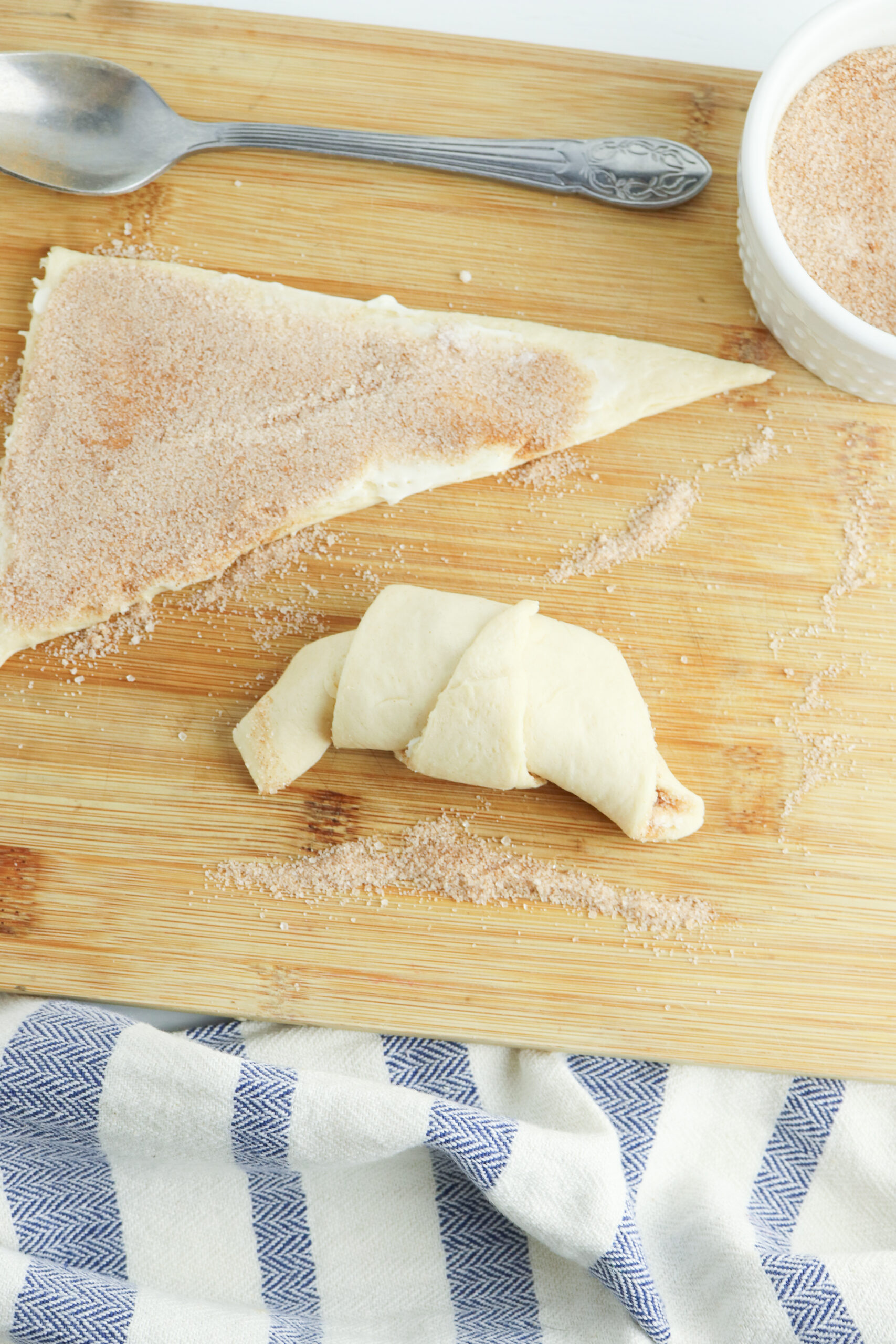 Cinnamon Crescent Rolls Recipe | Easy Homemade Cinnamon Rolls with ...